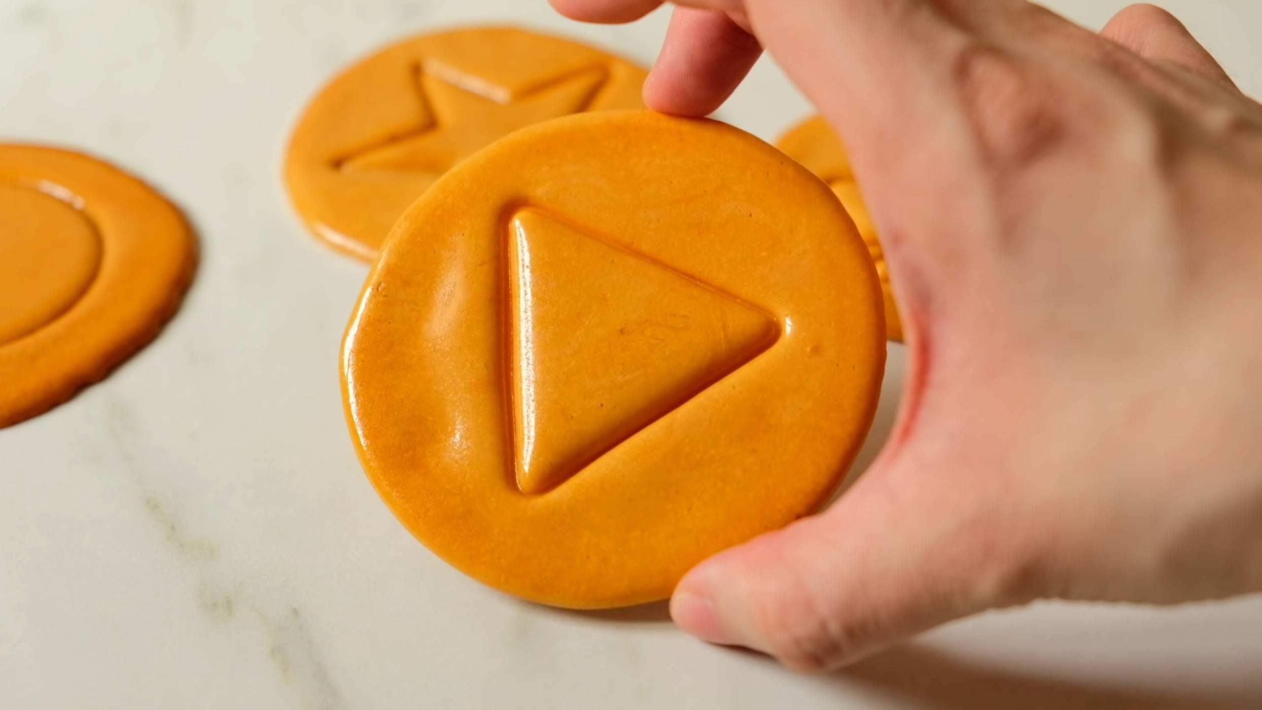 3 Easy Steps to Create Dalgona Candy – MolalaCook